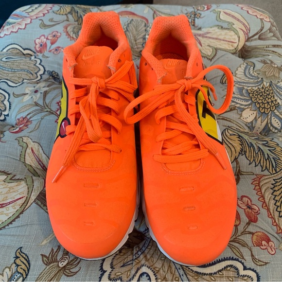 Nike | Shoes | Nike Air Plus Ns Gpx Logo Tn Neon Orange White Running ...